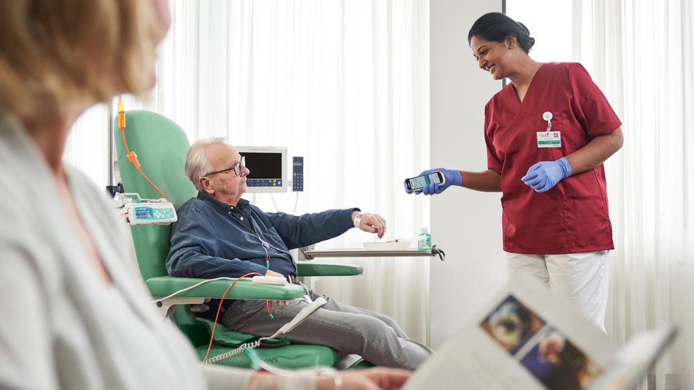 Oncology: Effective cancer therapy for patients and medical staff - B ...