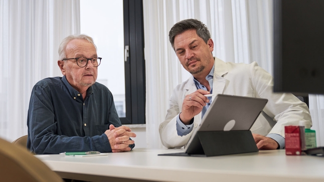 Oncology: Effective cancer therapy for patients and medical staff - B ...