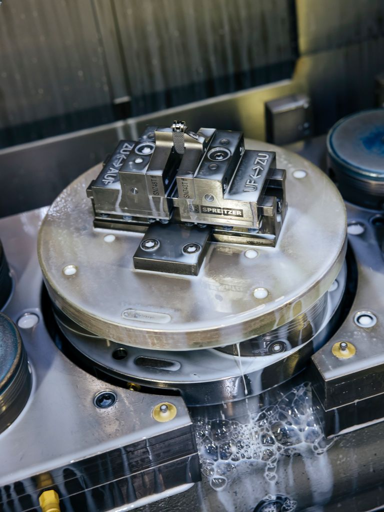 Additive manufacturing: Three-dimensional precision opens new ...