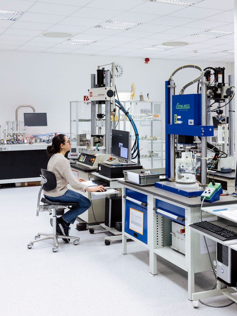 Additive manufacturing: Three-dimensional precision opens new ...